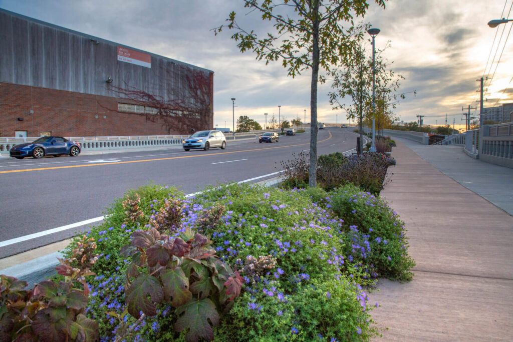 Division Street Extension Bridge - Gresham Smith
