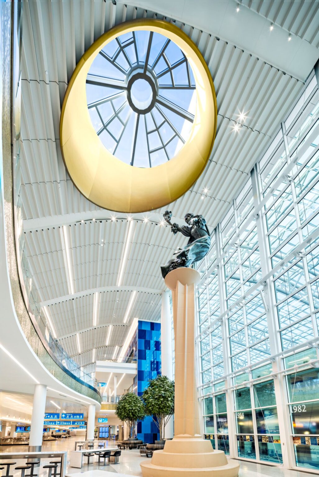 Charlotte Douglas International Airport (CLT) – Terminal Lobby ...